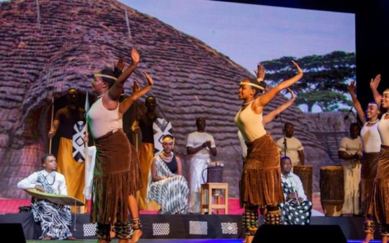 Festival Fever: Immerse Yourself in the Vibrancy of Global Festivals in ...