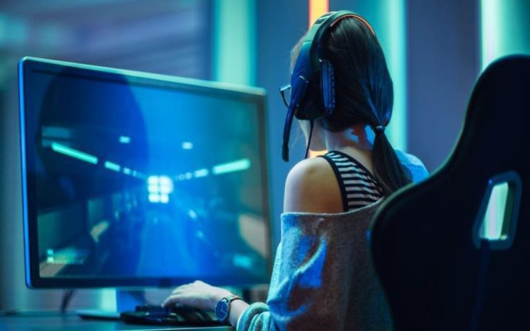 The Impact of Online Gaming on Society: Benefits, Challenges, and ...